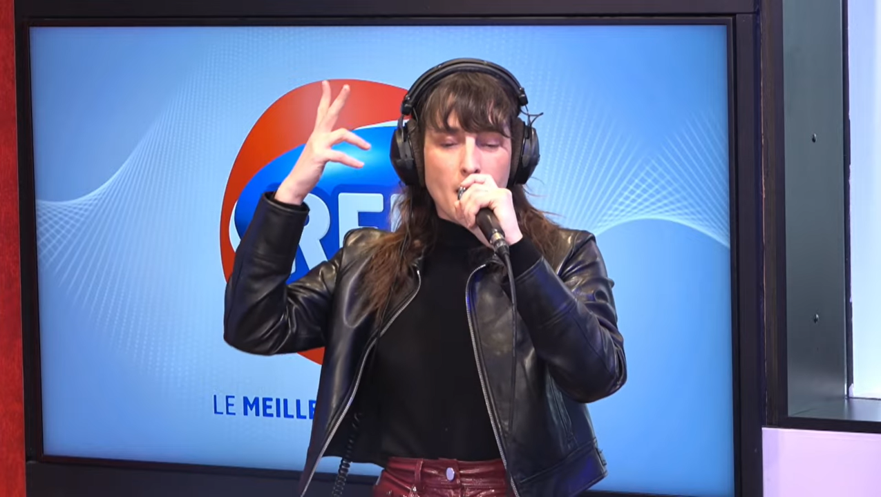 Juliette Armanet interprète en live "Qu'importe"