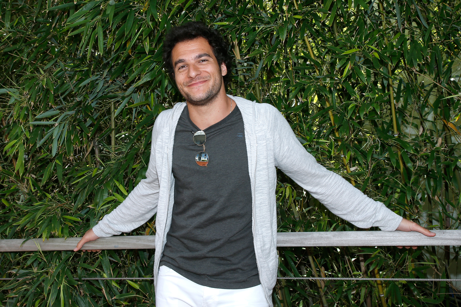 Amir dévoile une nouvelle chanson et le titre de son album