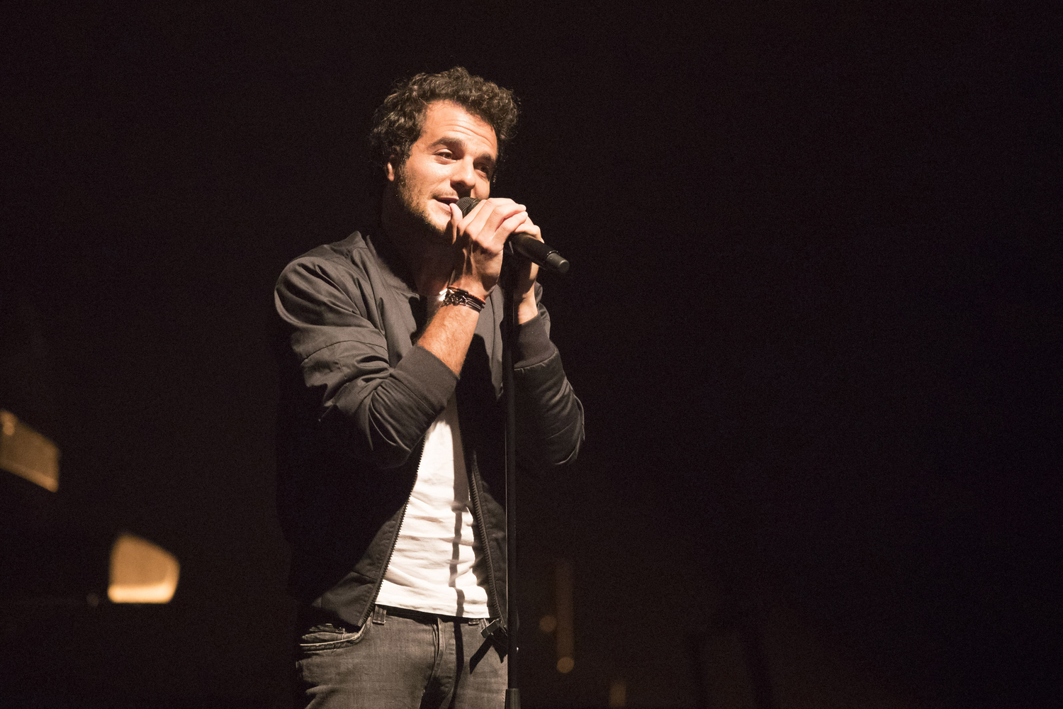 Amir: la réédition de son album «Ressources» est disponible