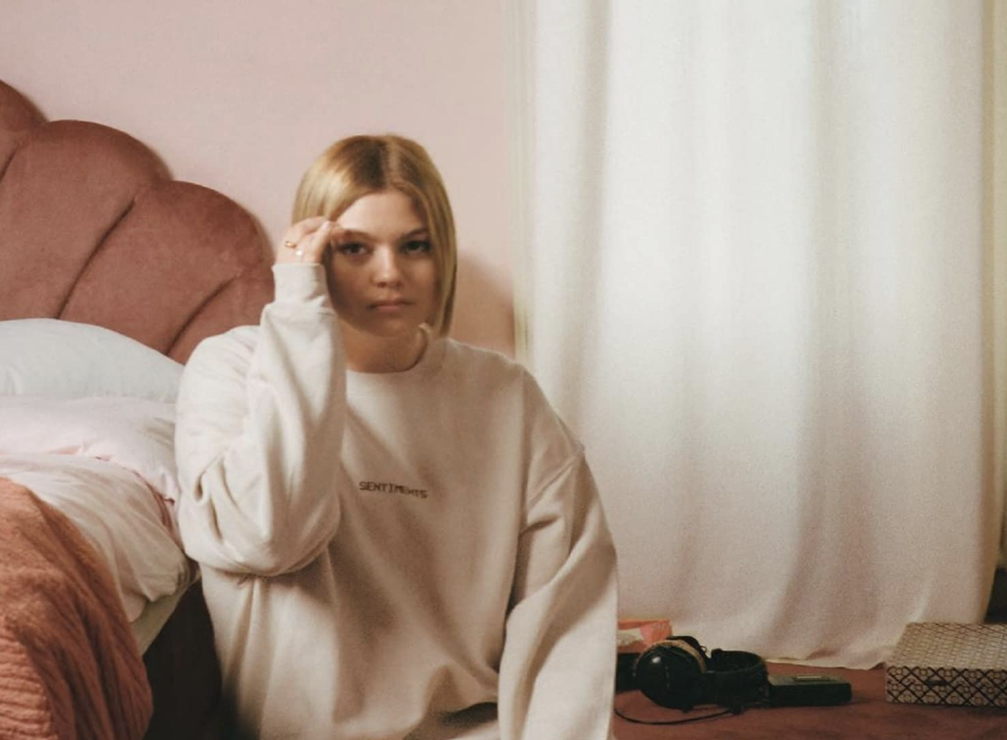 Louane revient avec son nouvel album « Sentiments