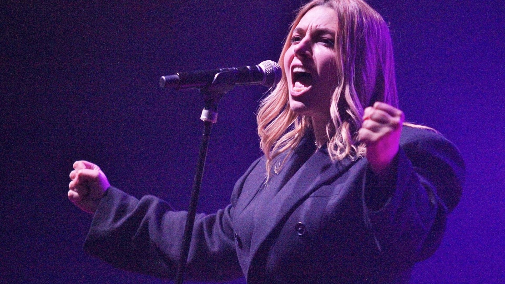 Santa se lance dans une tournée des Zenith en 2025