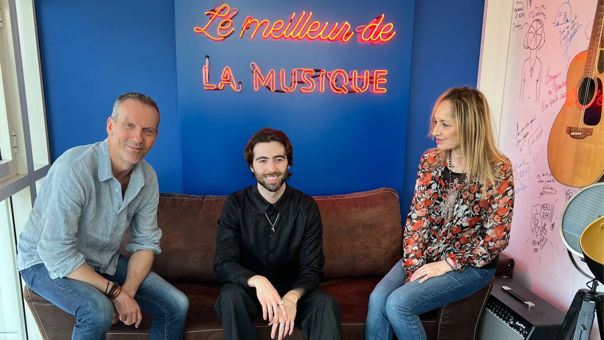 Aden Foyer en interview avec le 16/20 : "J'ai écrit cette chanson comme ...