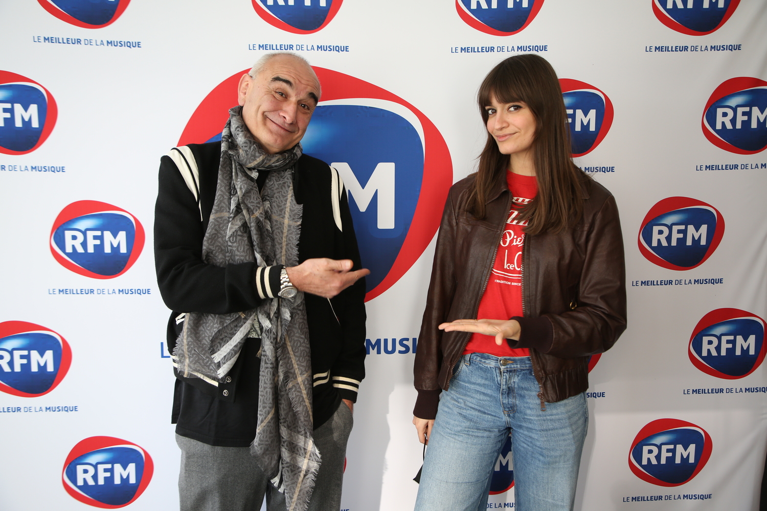 Découvrez l'interview de Clara Luciani au micro de Pascal Nègre